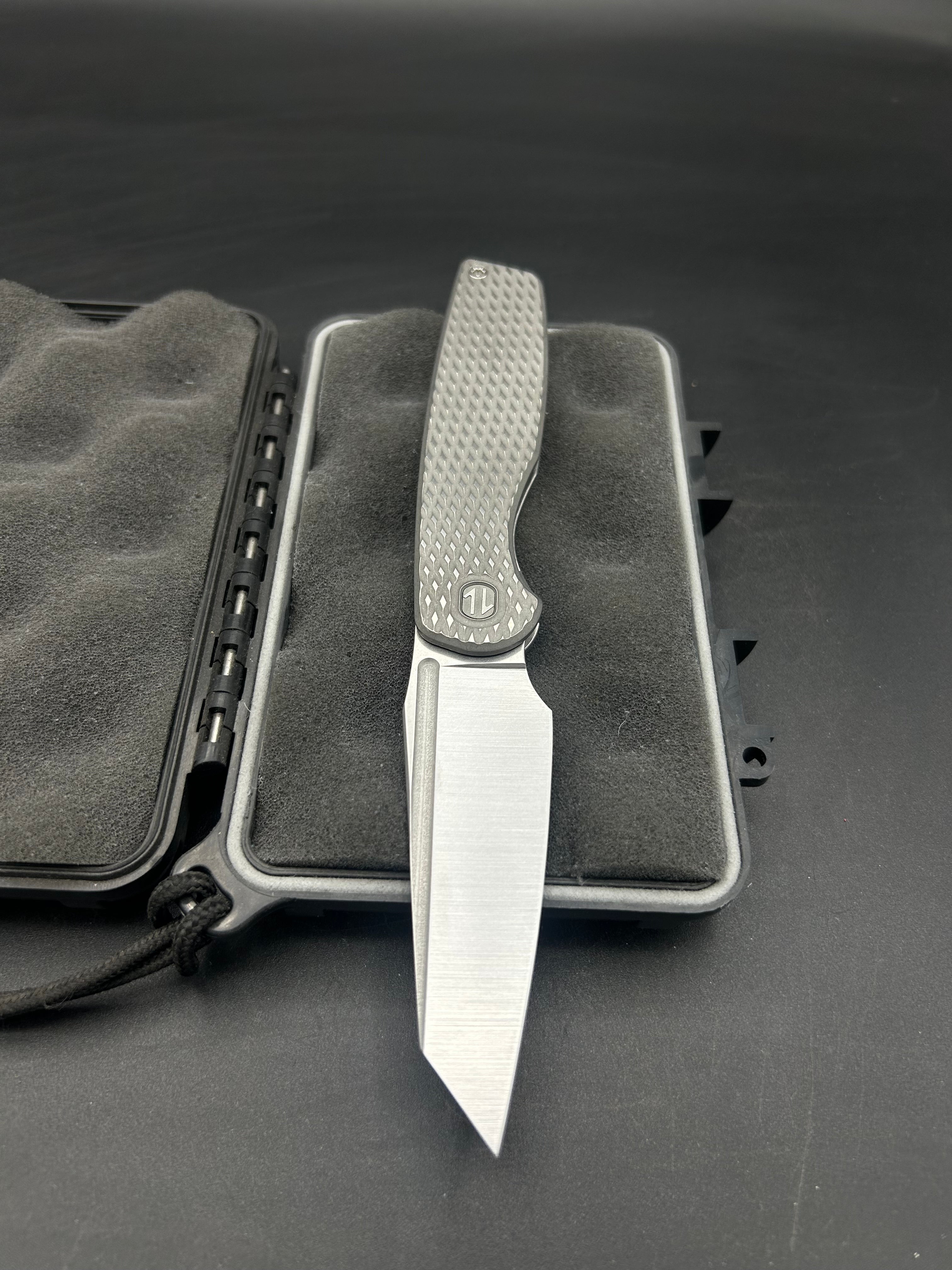 Cortex XL #553 – Brown Knives