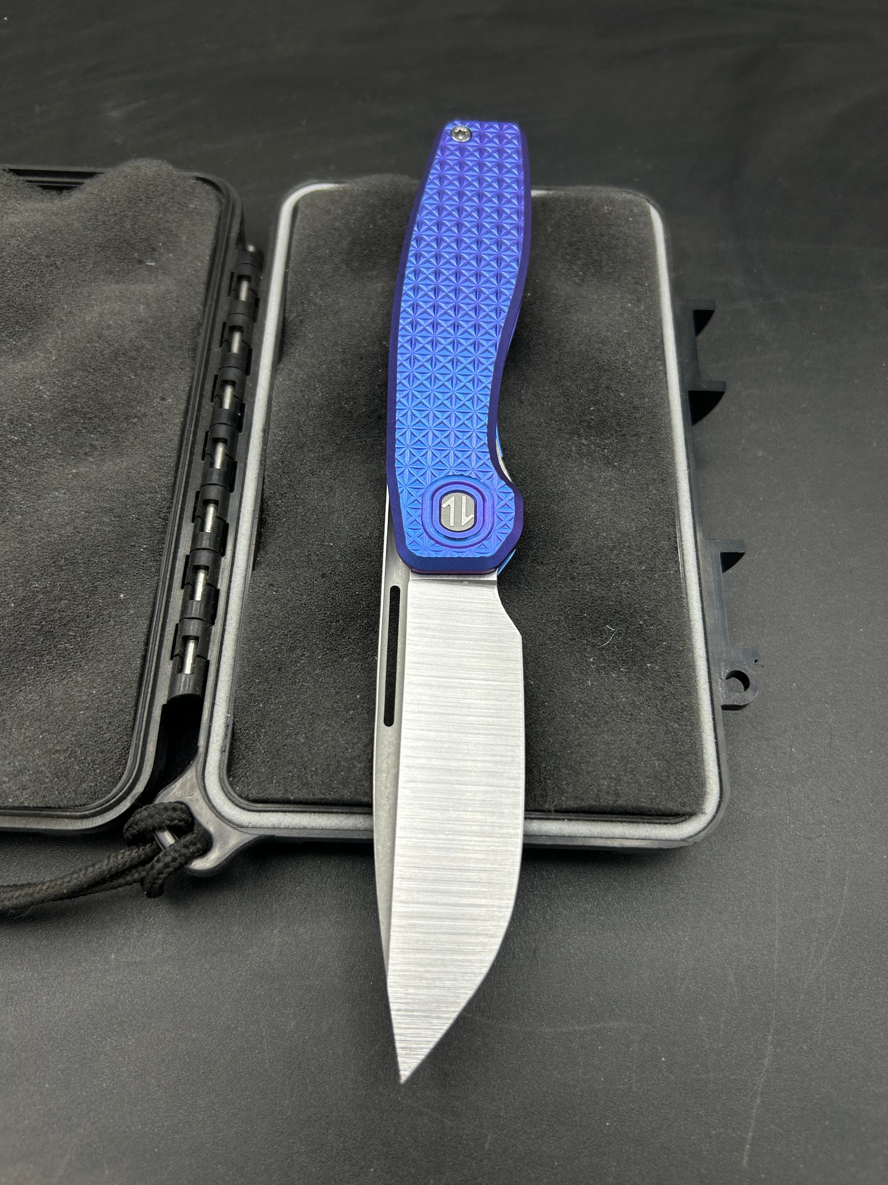 Mini FSD-I #261 – Brown Knives