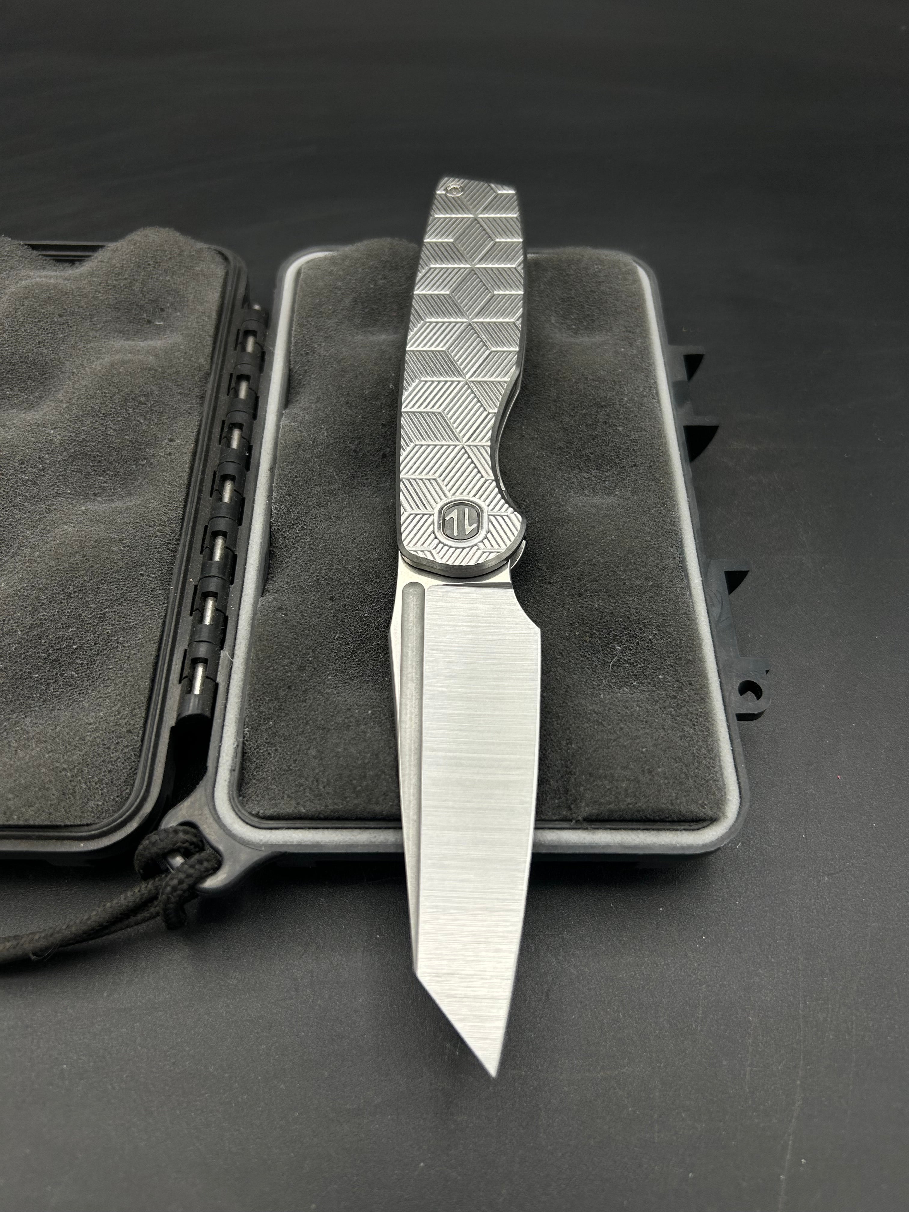 Cortex XL #583 – Brown Knives