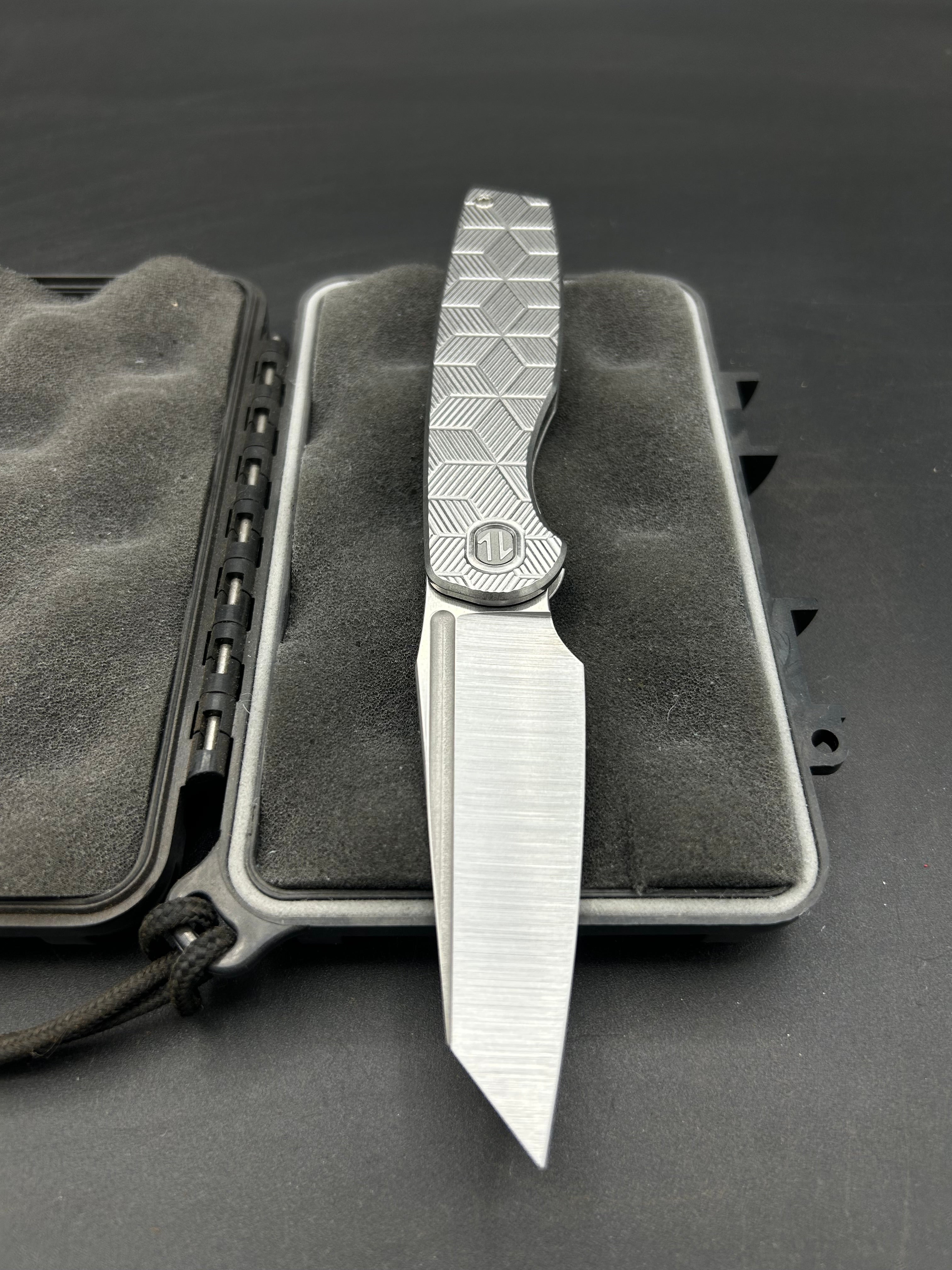 Cortex XL #626 – Brown Knives
