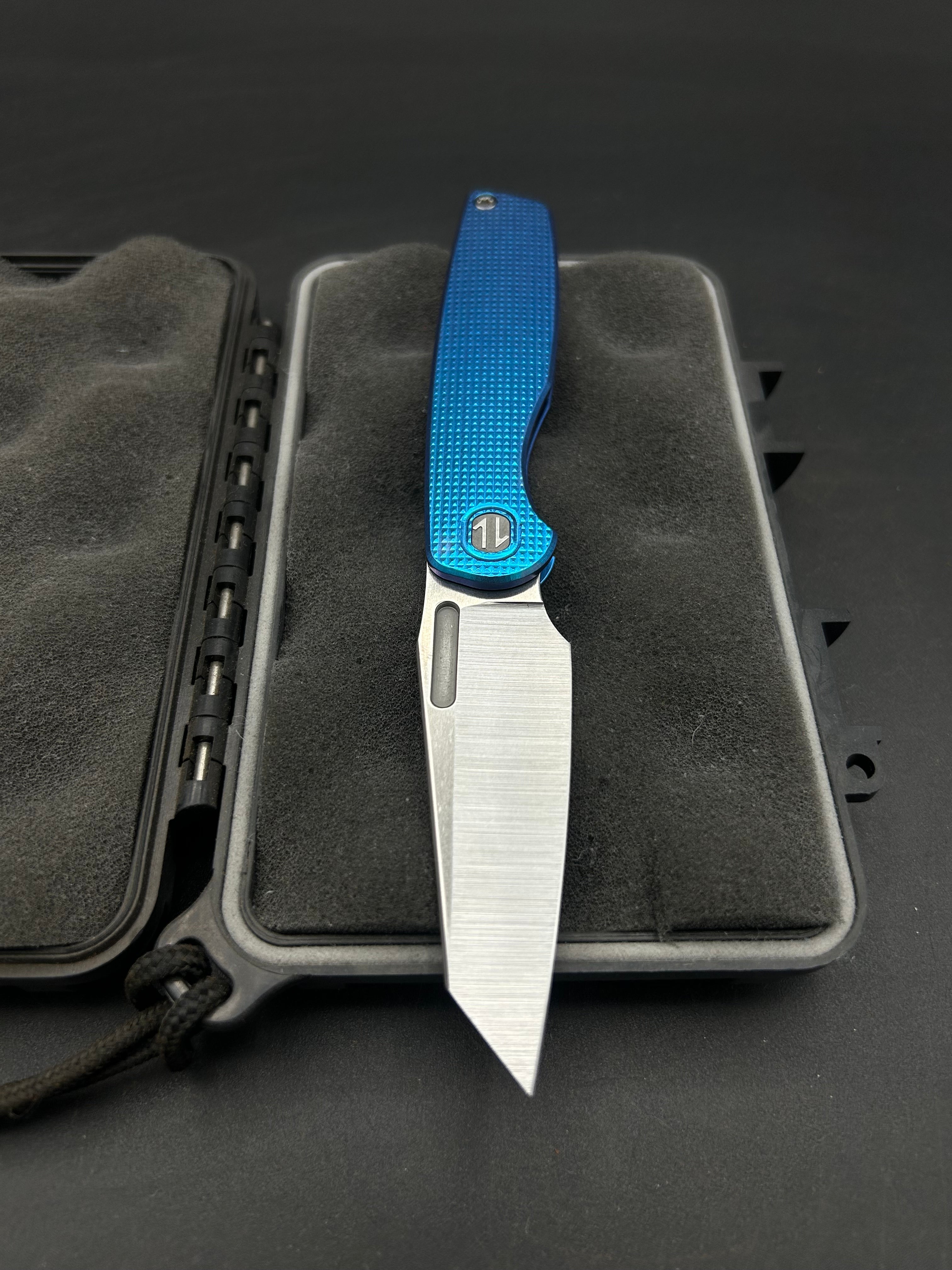 Cortex Mini #127 – Brown Knives
